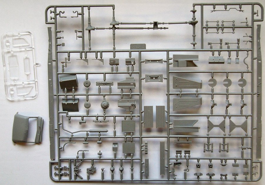 MODELIMEX Online Shop | 1/35 Studebaker US6 U4 w/ Soviet Medical ...